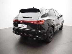 Black Volkswagen Touareg 2025 in Vilnius, with an engine capacity of 2.97 L and mileage of 17 thousand km for 72500 €, photo 5 on AUTOMOTO.COM.LV