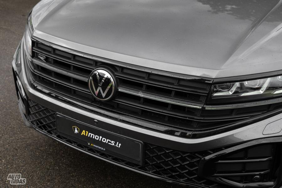 Melns Volkswagen Touareg 2025 Viļņa, ar dzinēja tilpumu 3.00 L un nobraukumu 24 tūkst. km par 68900 €, foto 8 vietnē AUTOMOTO.COM.LV