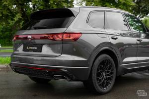 Melns Volkswagen Touareg 2025 Viļņa, ar dzinēja tilpumu 3.00 L un nobraukumu 24 tūkst. km par 68900 €, foto 12 vietnē AUTOMOTO.COM.LV
