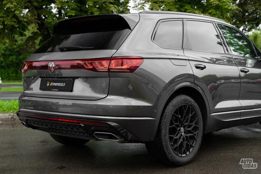 Melns Volkswagen Touareg 2025 Viļņa, ar dzinēja tilpumu 3.00 L un nobraukumu 24 tūkst. km par 68900 €, foto 12 vietnē AUTOMOTO.COM.LV