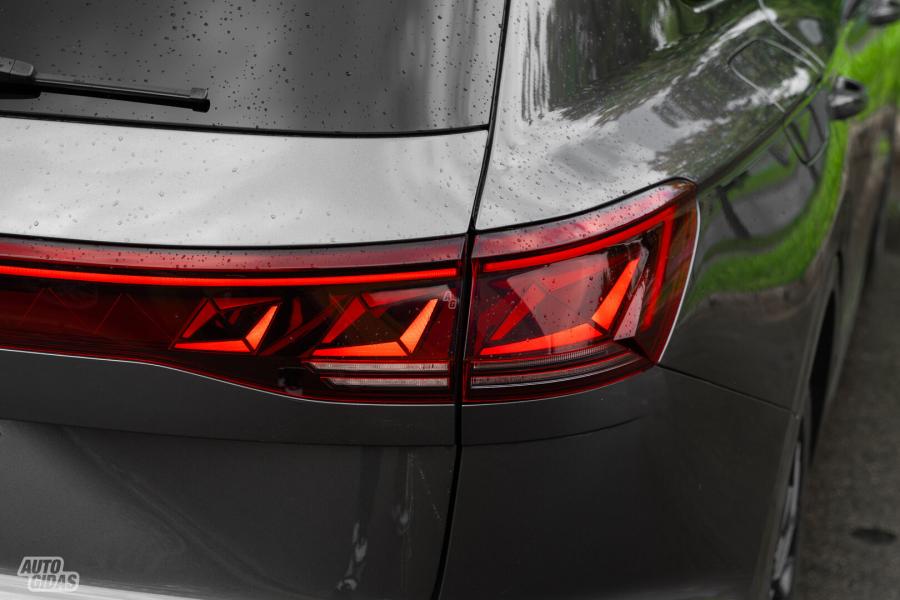 Melns Volkswagen Touareg 2025 Viļņa, ar dzinēja tilpumu 3.00 L un nobraukumu 24 tūkst. km par 68900 €, foto 15 vietnē AUTOMOTO.COM.LV
