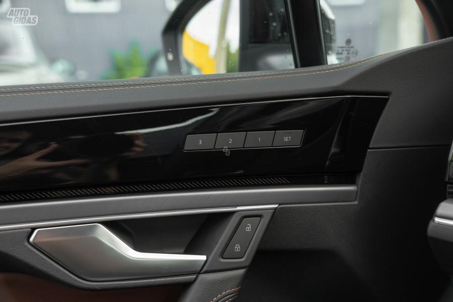 Melns Volkswagen Touareg 2025 Viļņa, ar dzinēja tilpumu 3.00 L un nobraukumu 24 tūkst. km par 68900 €, foto 17 vietnē AUTOMOTO.COM.LV