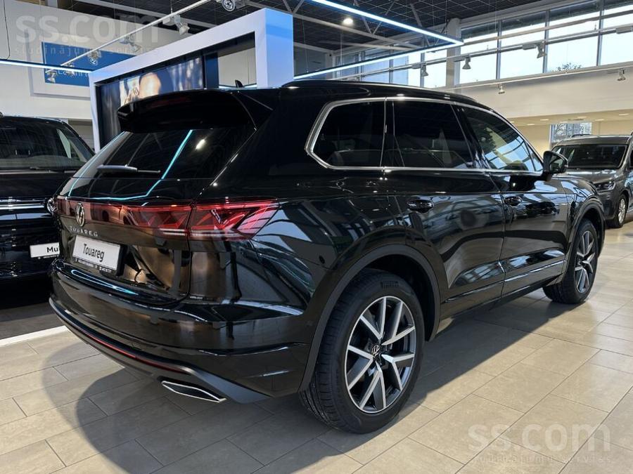 Melns Volkswagen Touareg 2026 Valmiera, ar dzinēja tilpumu 3.00 L un nobraukumu 4 tūkst. km par 61900 €, foto 5 vietnē AUTOMOTO.COM.LV