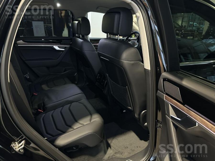 Melns Volkswagen Touareg 2026 Valmiera, ar dzinēja tilpumu 3.00 L un nobraukumu 4 tūkst. km par 61900 €, foto 22 vietnē AUTOMOTO.COM.LV