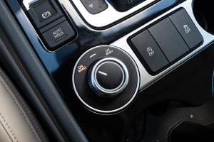 Melns Volkswagen Touareg 2015 Rīga, ar dzinēja tilpumu 3.00 L un nobraukumu 275 tūkst. km par 15550 €, foto 27 vietnē AUTOMOTO.COM.LV