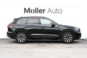 Black Volkswagen Touareg 2025 in Riga, with an engine capacity of 3.00 L and mileage of 14 thousand km for 60900 €, photo 5 on AUTOMOTO.COM.LV
