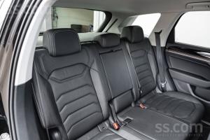 Black Volkswagen Touareg 2025 in Riga, with an engine capacity of 3.00 L and mileage of 14 thousand km for 58900 €, photo 8 on AUTOMOTO.COM.LV