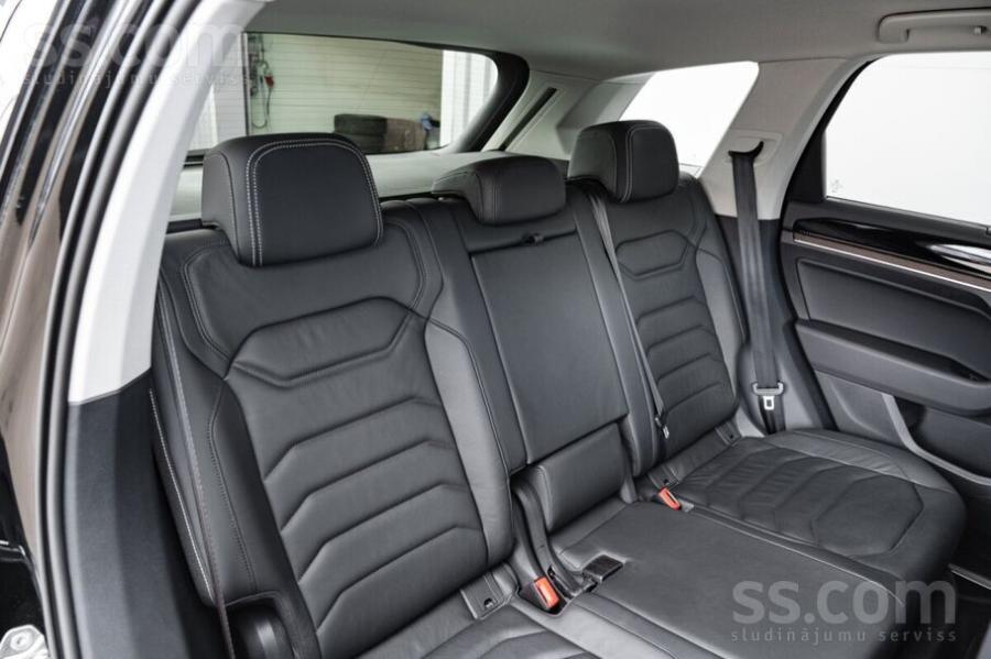 Black Volkswagen Touareg 2025 in Riga, with an engine capacity of 3.00 L and mileage of 14 thousand km for 58900 €, photo 8 on AUTOMOTO.COM.LV