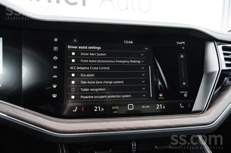 Black Volkswagen Touareg 2025 in Riga, with an engine capacity of 3.00 L and mileage of 14 thousand km for 58900 €, photo 26 on AUTOMOTO.COM.LV