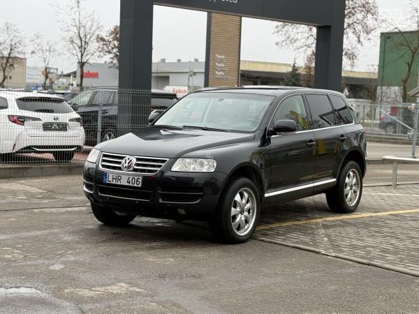 Black Volkswagen Touareg 2004 in Siauliai, with an engine capacity of 2.50 L and mileage of 360 thousand km for 1750 €, photo 2 on AUTOMOTO.COM.LV