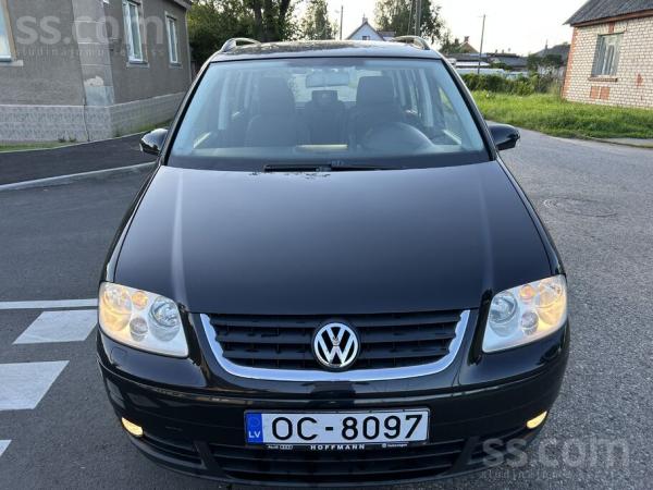 Black Volkswagen Touareg 2005 in Daugavpils, with an engine capacity of 2.00 L and mileage of 259 thousand km for 2750 €, photo 2 on AUTOMOTO.COM.LV