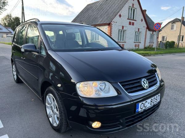 Black Volkswagen Touareg 2005 in Daugavpils, with an engine capacity of 2.00 L and mileage of 259 thousand km for 2750 €, photo 3 on AUTOMOTO.COM.LV