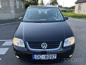 Melns Volkswagen Touareg 2005 Daugavpils, ar dzinēja tilpumu 2.00 L un nobraukumu 259 tūkst. km par 2750 €, foto 3 vietnē AUTOMOTO.COM.LV