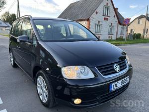 Melns Volkswagen Touareg 2005 Daugavpils, ar dzinēja tilpumu 2.00 L un nobraukumu 259 tūkst. km par 2750 €, foto 4 vietnē AUTOMOTO.COM.LV