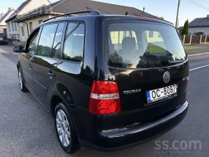 Melns Volkswagen Touareg 2005 Daugavpils, ar dzinēja tilpumu 2.00 L un nobraukumu 259 tūkst. km par 2750 €, foto 8 vietnē AUTOMOTO.COM.LV