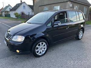 Melns Volkswagen Touareg 2005 Daugavpils, ar dzinēja tilpumu 2.00 L un nobraukumu 259 tūkst. km par 2750 €, foto 10 vietnē AUTOMOTO.COM.LV