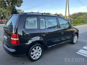 Melns Volkswagen Touareg 2005 Daugavpils, ar dzinēja tilpumu 2.00 L un nobraukumu 259 tūkst. km par 2750 €, foto 12 vietnē AUTOMOTO.COM.LV