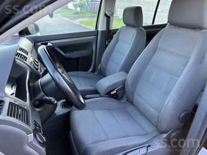 Melns Volkswagen Touareg 2005 Daugavpils, ar dzinēja tilpumu 2.00 L un nobraukumu 259 tūkst. km par 2750 €, foto 13 vietnē AUTOMOTO.COM.LV