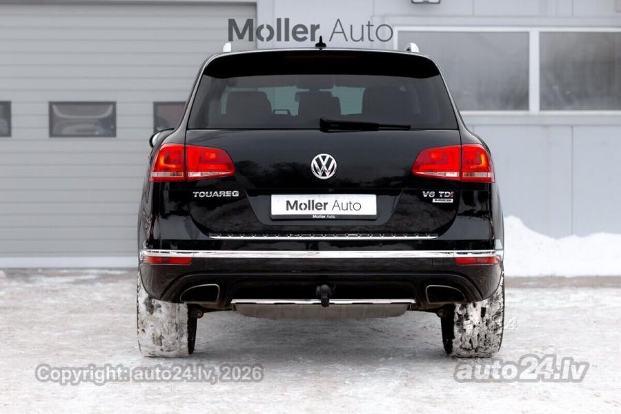 Melns Volkswagen Touareg 2016 Jelgava, ar dzinēja tilpumu 3.00 L un nobraukumu 210 tūkst. km par 19900 €, foto 4 vietnē AUTOMOTO.COM.LV