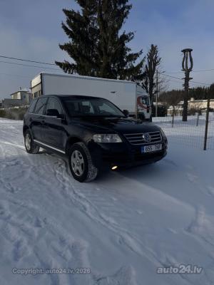 Black Volkswagen Touareg 2003 in Narva, with an engine capacity of 2.50 L and mileage of 300 thousand km for 3300 €, photo  on AUTOMOTO.COM.LV