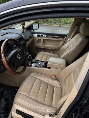 Черный Фольксваген Туарег 2005 в Кивиыли, объемом двигателя 0.00 л и пробегом 306 тыс. км за 3000 €, фото 17 на AUTOMOTO.COM.LV