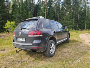 Melns Volkswagen Touareg 2010 Tallina, ar dzinēja tilpumu 2.50 L un nobraukumu 223 tūkst. km par 7500 €, foto 6 vietnē AUTOMOTO.COM.LV