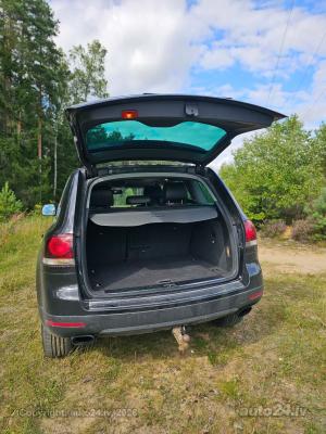 Melns Volkswagen Touareg 2010 Tallina, ar dzinēja tilpumu 2.50 L un nobraukumu 223 tūkst. km par 7500 €, foto 8 vietnē AUTOMOTO.COM.LV