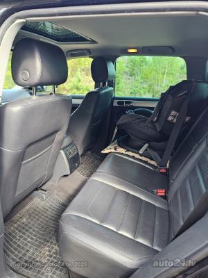 Melns Volkswagen Touareg 2010 Tallina, ar dzinēja tilpumu 2.50 L un nobraukumu 223 tūkst. km par 7500 €, foto 11 vietnē AUTOMOTO.COM.LV