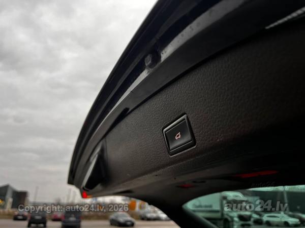 Melns Volkswagen Touareg 2012 Tallina, ar dzinēja tilpumu 4.20 L un nobraukumu 259 tūkst. km par 13200 €, foto 11 vietnē AUTOMOTO.COM.LV