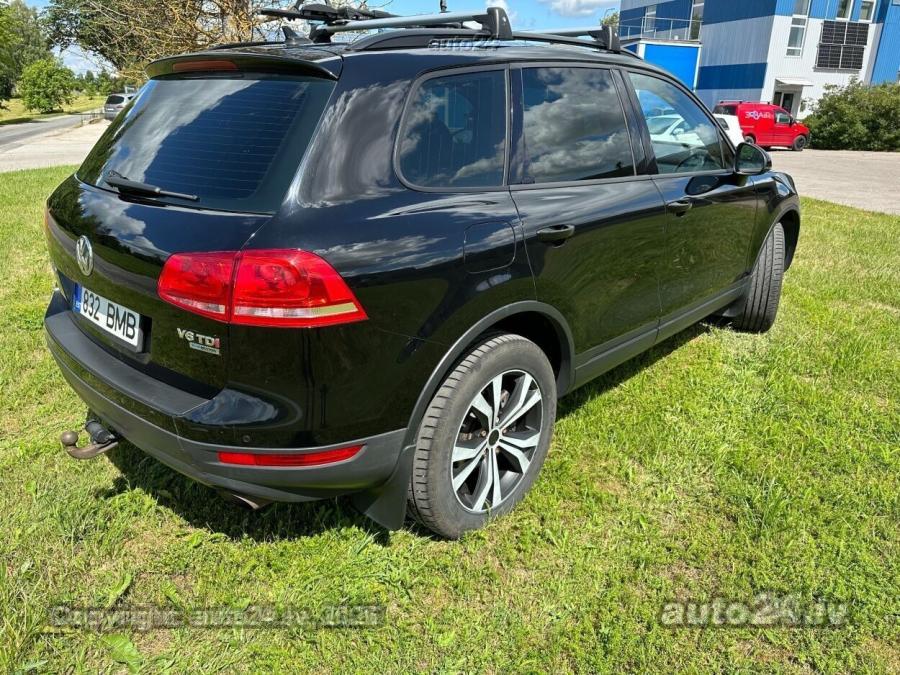 Melns Volkswagen Touareg 2014 Viljandi, ar dzinēja tilpumu 3.00 L un nobraukumu 498 tūkst. km par 10000 €, foto 4 vietnē AUTOMOTO.COM.LV