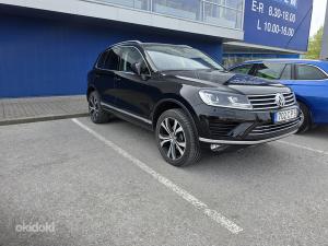 Black Volkswagen Touareg 2015 in Tallinn, with an engine capacity of 3.00 L and mileage of 128 thousand km for 19500 €, photo 8 on AUTOMOTO.COM.LV