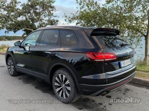 Melns Volkswagen Touareg 2019 Tallina, ar dzinēja tilpumu 3.00 L un nobraukumu 151 tūkst. km par 33900 €, foto 3 vietnē AUTOMOTO.COM.LV