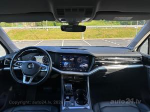 Melns Volkswagen Touareg 2019 Tallina, ar dzinēja tilpumu 3.00 L un nobraukumu 151 tūkst. km par 33900 €, foto 8 vietnē AUTOMOTO.COM.LV