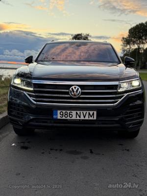 Melns Volkswagen Touareg 2019 Tallina, ar dzinēja tilpumu 3.00 L un nobraukumu 151 tūkst. km par 33900 €, foto 9 vietnē AUTOMOTO.COM.LV