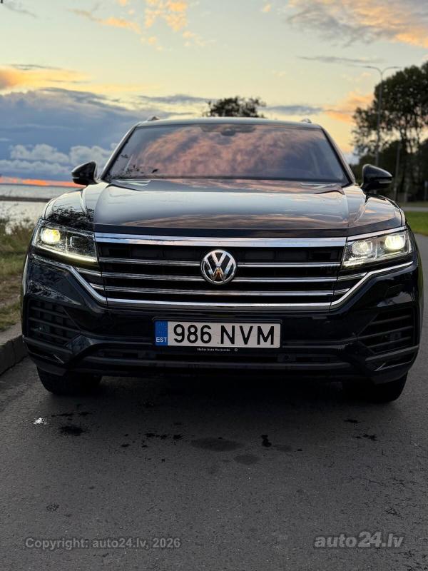 Melns Volkswagen Touareg 2019 Tallina, ar dzinēja tilpumu 3.00 L un nobraukumu 151 tūkst. km par 33900 €, foto 8 vietnē AUTOMOTO.COM.LV