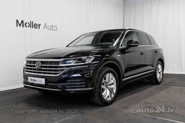 Black Volkswagen Touareg 2022 in Tallinn, with an engine capacity of 3.00 L and mileage of 107 thousand km for 43900 €, photo 1 on AUTOMOTO.COM.LV