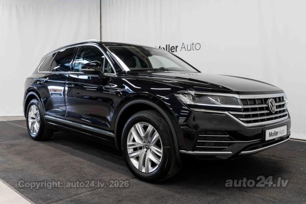 Black Volkswagen Touareg 2022 in Tallinn, with an engine capacity of 3.00 L and mileage of 107 thousand km for 43900 €, photo 6 on AUTOMOTO.COM.LV