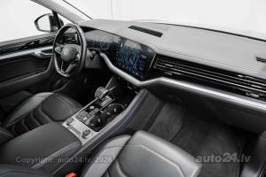 Melns Volkswagen Touareg 2022 Tallina, ar dzinēja tilpumu 3.00 L un nobraukumu 107 tūkst. km par 43900 €, foto 8 vietnē AUTOMOTO.COM.LV