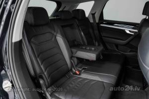 Melns Volkswagen Touareg 2022 Tallina, ar dzinēja tilpumu 3.00 L un nobraukumu 107 tūkst. km par 43900 €, foto 14 vietnē AUTOMOTO.COM.LV