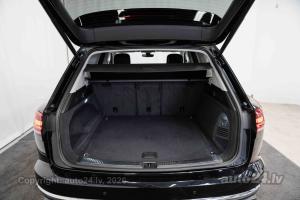 Melns Volkswagen Touareg 2022 Tallina, ar dzinēja tilpumu 3.00 L un nobraukumu 107 tūkst. km par 43900 €, foto 16 vietnē AUTOMOTO.COM.LV