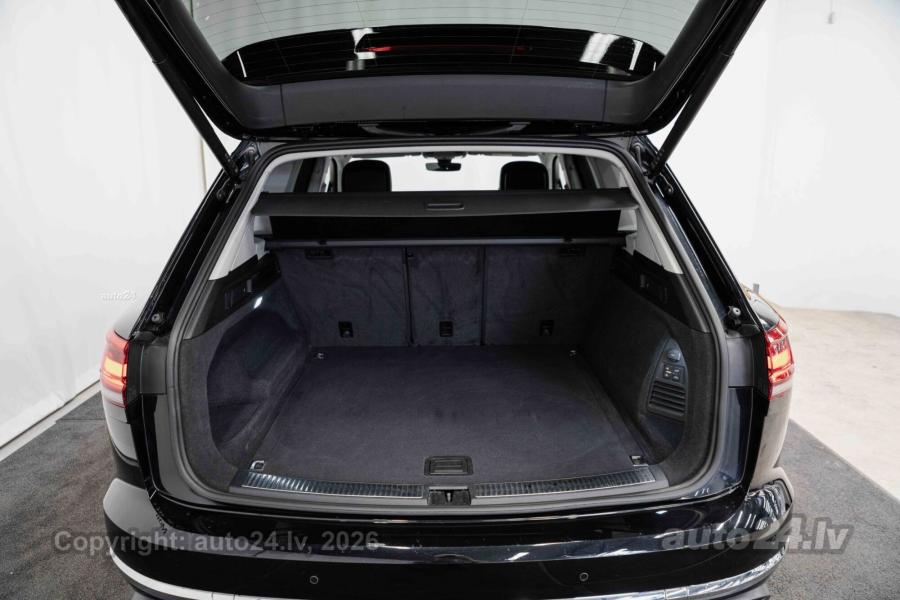Melns Volkswagen Touareg 2022 Tallina, ar dzinēja tilpumu 3.00 L un nobraukumu 107 tūkst. km par 43900 €, foto 16 vietnē AUTOMOTO.COM.LV