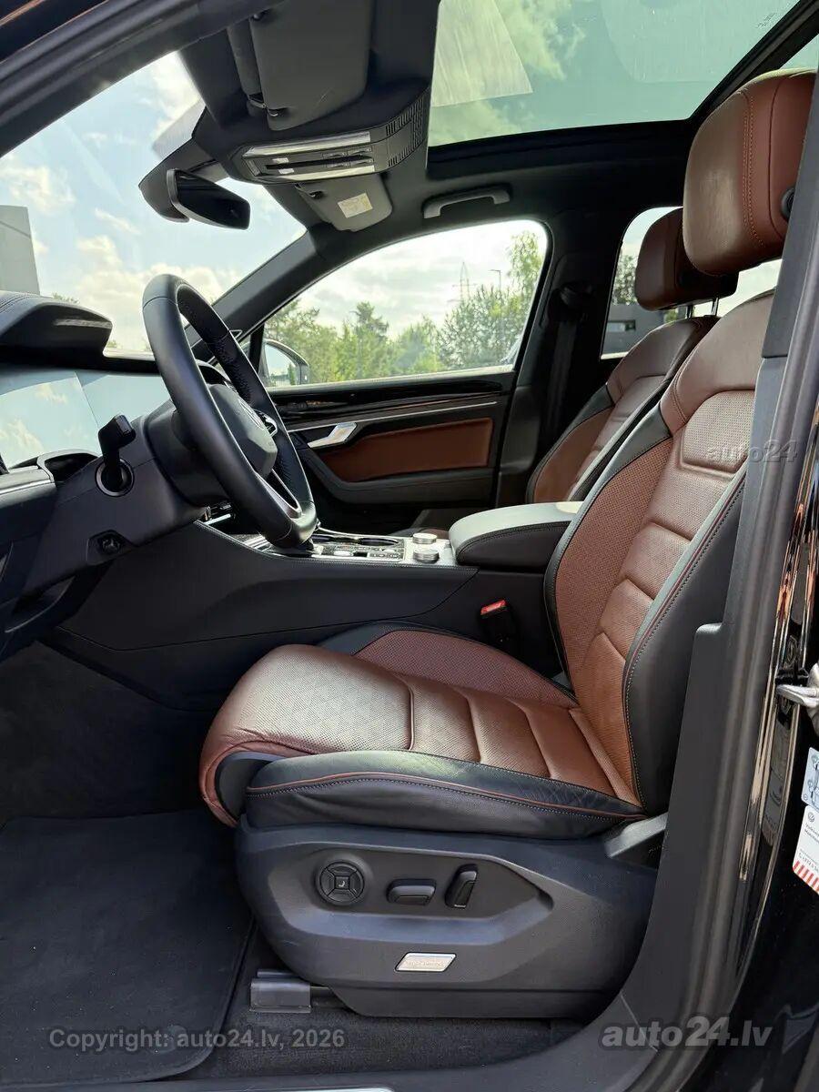 Black Volkswagen Touareg 2024 in Tallinn, with an engine capacity of 3.00 L and mileage of 0 thousand km for 59995 €, photo 13 on AUTOMOTO.COM.LV