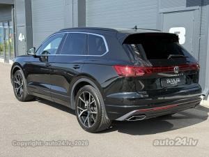 Black Volkswagen Touareg 2024 in Tallinn, with an engine capacity of 3.00 L and mileage of 0 thousand km for 59995 €, photo 26 on AUTOMOTO.COM.LV