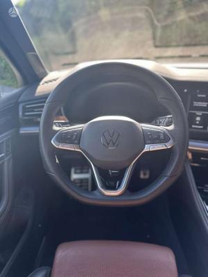 Melns Volkswagen Touareg 2025 Viļņa, ar dzinēja tilpumu 3.00 L un nobraukumu 18 tūkst. km par 69900 €, foto 7 vietnē AUTOMOTO.COM.LV