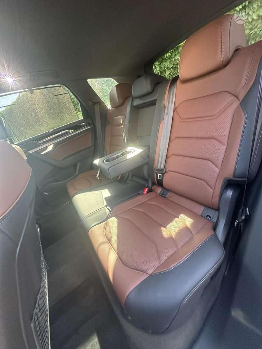 Melns Volkswagen Touareg 2025 Viļņa, ar dzinēja tilpumu 3.00 L un nobraukumu 18 tūkst. km par 69900 €, foto 15 vietnē AUTOMOTO.COM.LV