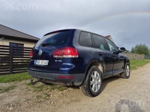 Zils Volkswagen Touareg 2003 Rīga, ar dzinēja tilpumu 2.50 L un nobraukumu 250 tūkst. km par 2650 €, foto 3 vietnē AUTOMOTO.COM.LV