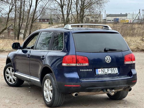 Zils Volkswagen Touareg 2004 Viļņa, ar dzinēja tilpumu 3.19 L un nobraukumu 380 tūkst. km par 1999 €, foto 5 vietnē AUTOMOTO.COM.LV