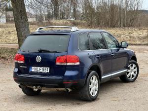 Blue Volkswagen Touareg 2004 in Vilnius, with an engine capacity of 3.19 L and mileage of 380 thousand km for 1999 €, photo 7 on AUTOMOTO.COM.LV