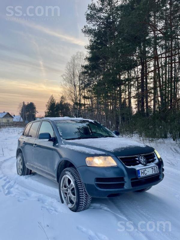 Zils Volkswagen Touareg 2004 Rīga, ar dzinēja tilpumu 3.20 L un nobraukumu 376 tūkst. km par 2500 €, foto 1 vietnē AUTOMOTO.COM.LV
