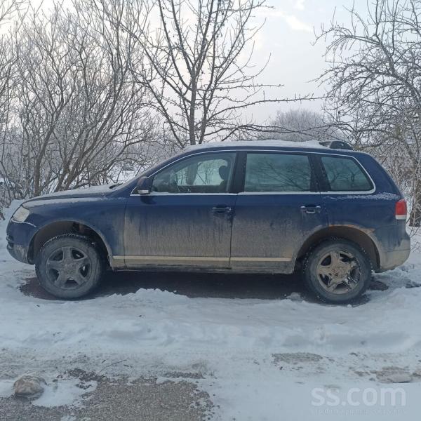 Синий Фольксваген Туарег 2004 в Добеле, объемом двигателя 2.50 л и пробегом 310 тыс. км за 1900 €, фото 3 на AUTOMOTO.COM.LV